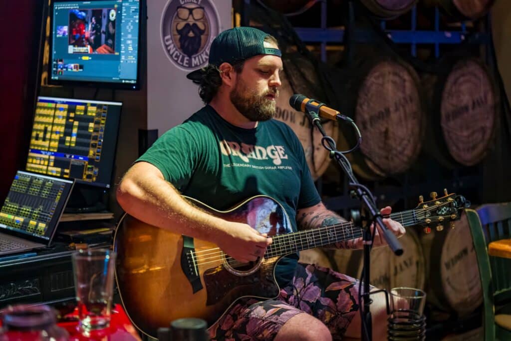Happy Hour: Taylor Godsey - Crazy Uncle Mikes